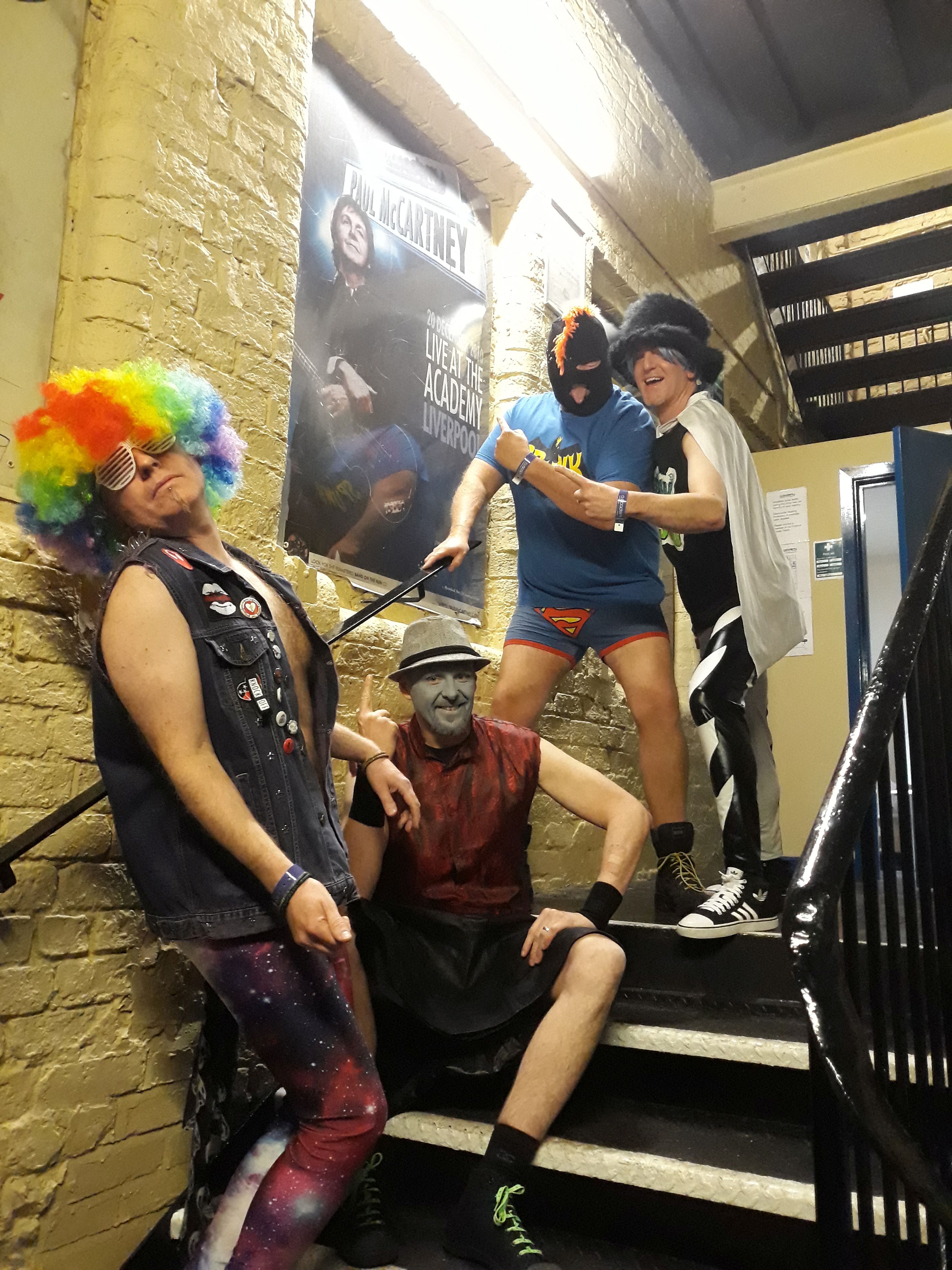 PHOTOS – DIRT BOX DISCO